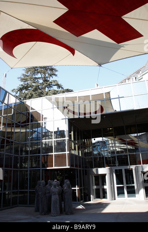 Entrance to the international Red Cross and Red Crescent museum Geneva ...
