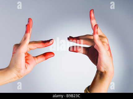 Indian Woman performing Simhamukha mudra of Bharatnatyam Stock Photo ...