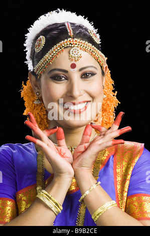 Close up shot of bharatanatyam dancer doing eye moments or drishti ...