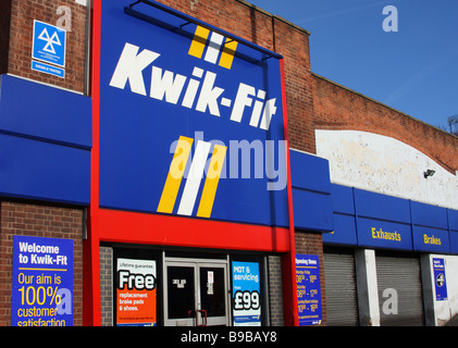 Kwik Fit MOT and Servicing Centre, Sign, Cambridge, England, UK Stock ...