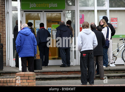 UNEMPLOYED QUEUEING JOB CENTRE PLUS FOR JOBS Stock Photo - Alamy