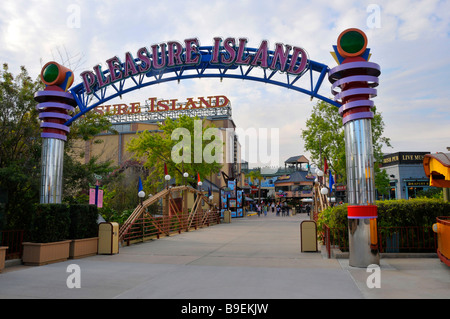 Arch Entrance Pleasure Island at Downtown Disney Orlando Florida Stock ...