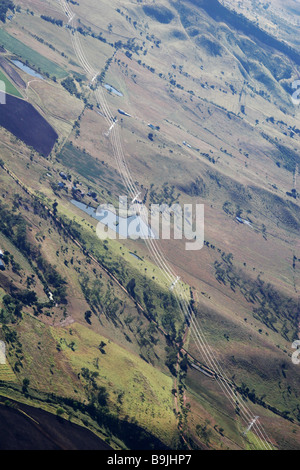 HIGH VOLTAGE POWER LINES QUEENSLAND AUSTRALIA BAPD1597 Stock Photo - Alamy