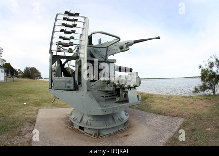 Old navy anti-aircraft gun at a military memorial Stock Photo - Alamy