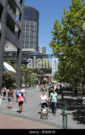 Pedestrians on the Yarra River Promenade,Southbank,Melbourne,Victoria ...