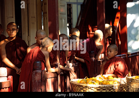 Myanmar (Burma), daily life scene Stock Photo - Alamy