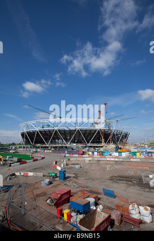 London Olympic stadium under construction April 2009 Stock Photo - Alamy