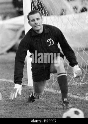 Goalkeeper Lev Yashin of Dynamo Moscow and U S S R national soccer ...