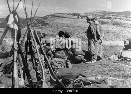 Spanish civil war: soldiers from the International Brigade, (Republican ...