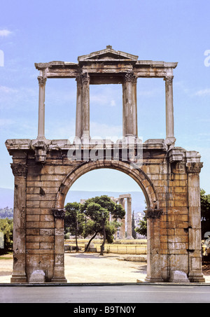 The arch of Hadrian, Αψίδα του Αδριανού, Athens, Greece Stock Photo - Alamy