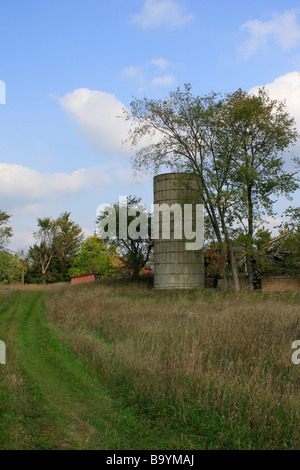 American rural landscape with the historical tile grain silo in ...