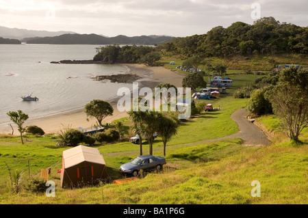 camping whangaruru harbor northland new Zealand Stock Photo - Alamy