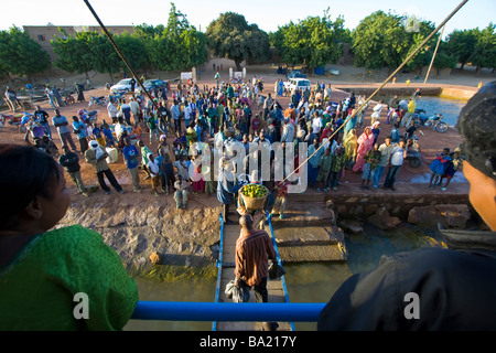 Comanav Boat to Timbuktu on the Niger River in Mali Stock Photo - Alamy