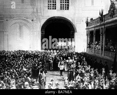 Coronation of Tsar Nicholas II at the Cathedral of the Assumption of ...