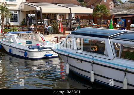 Public moorings on the River Bure in the village of Horning, Norfolk ...