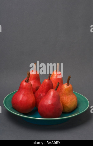 Red Sensation Bartlett Pears Stock Photo - Alamy
