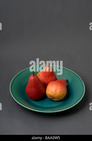 Red Sensation Bartlett Pears Stock Photo - Alamy