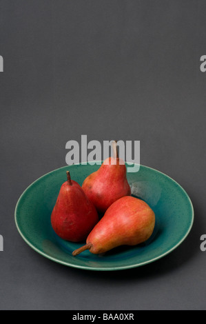 Red Sensation Bartlett Pears Stock Photo - Alamy