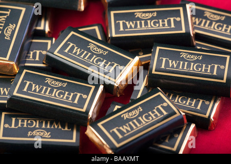 Terry's Twilight mint fondant dark chocolates Stock Photo - Alamy