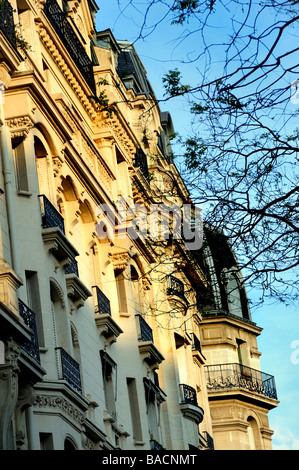 France, Paris, Haussmanian building facade Stock Photo - Alamy