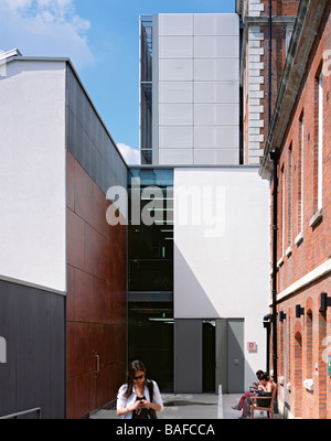 The entrance of the Chelsea College of Art & Design Stock Photo - Alamy