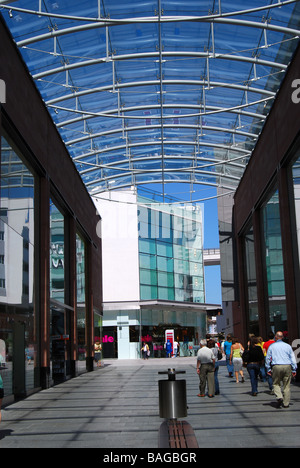 Shopping Mall sidewalk reflection people Stock Photo - Alamy