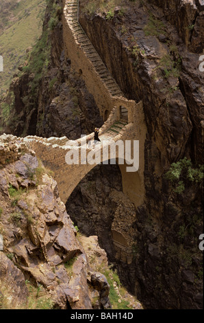 stone bridge of Shahara Yemen Stock Photo - Alamy