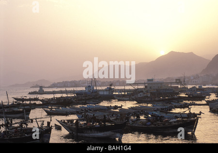 Harbor of Al Mukalla, Mukalla, Yemen Stock Photo: 13702050 - Alamy