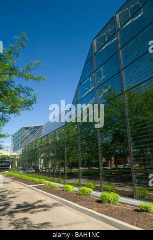 Columbus Indiana architecture. Irwin Union Bank and Trust Company ...