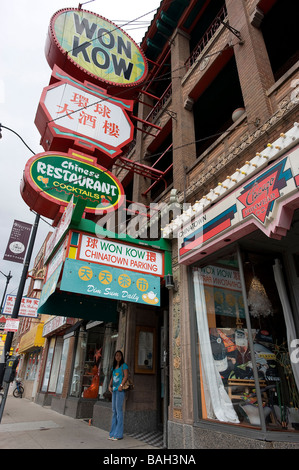 USA, Chicago, Chinatown, Street sign honoring philosopher Confucius ...