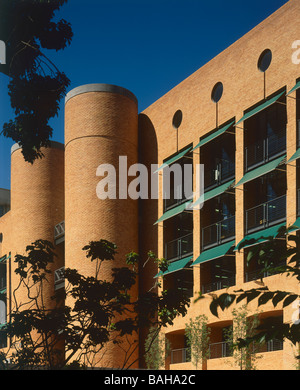 SANDTON LIBRARY, GAPP ARCHITECTS, JOHANNESBURG, SOUTH AFRICA Stock ...