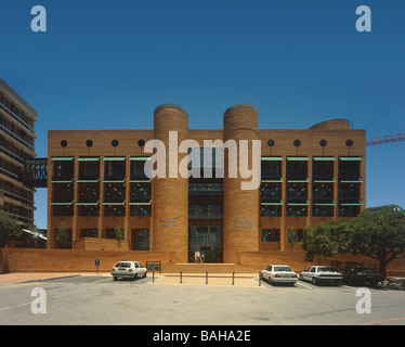 SANDTON LIBRARY, GAPP ARCHITECTS, JOHANNESBURG, SOUTH AFRICA Stock ...