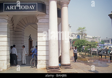 Connaught Place Metro Station, New Delhi, India Stock Photo - Alamy