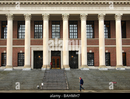 Widener Library front entrance, Harvard College Stock Photo - Alamy