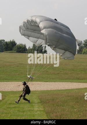 Army freefall parachute competition Stock Photo - Alamy