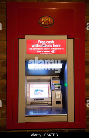 Post Office ATM cash machine Stock Photo - Alamy