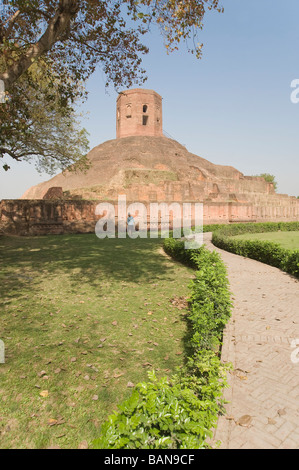 Chaukhandi Stupa, Isipatana Deer Park, Sarnath, Uttar Pradesh, India ...