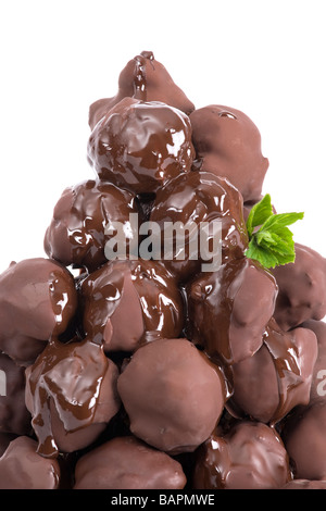 Pyramid of chocolate coated profiteroles Stock Photo - Alamy