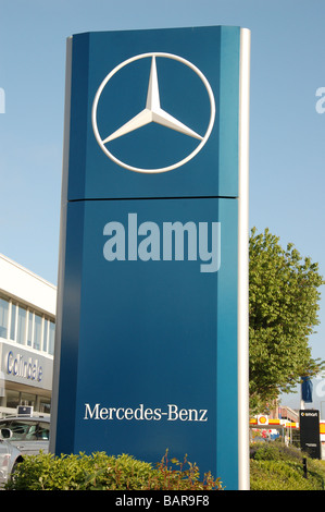 Mercedes Benz, Edgware Rd, Colindale, London Stock Photo - Alamy