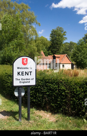 Welcome to Kent, The garden of England sign at the entrance to Newenden ...