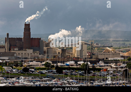 Stodacona paper mill polluting Quebec City, Canada Stock Photo - Alamy