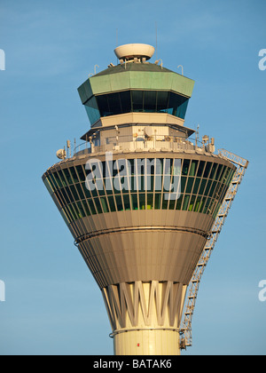 COVERED ENTRANCE TO DEPARTURE HALL AT [KLIA] SEPANG AIRPORT MALAYSIA ...