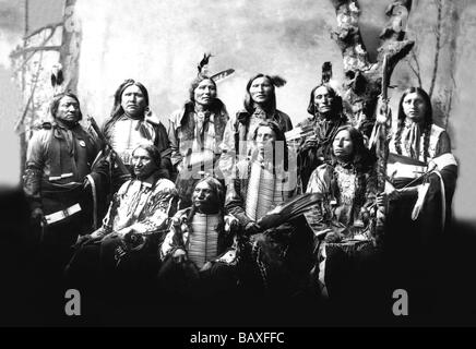 Chief Red Tomahawk Stock Photo - Alamy