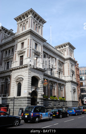 The Old Bank of England pub in Fleet Street, on the site of the former ...