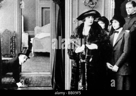 The idle class / Vanity Fair Year : 1921 Director : Charlie Chaplin ...