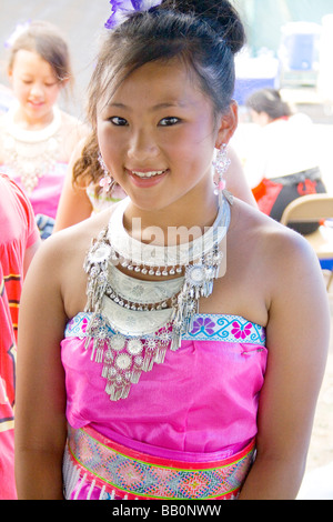 Beautiful teenage Hmong American woman. Hmong Sports Festival McMurray ...