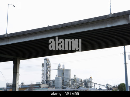 Seattle, Washington: Ash Grove Cement Company's cement bulk storage ...