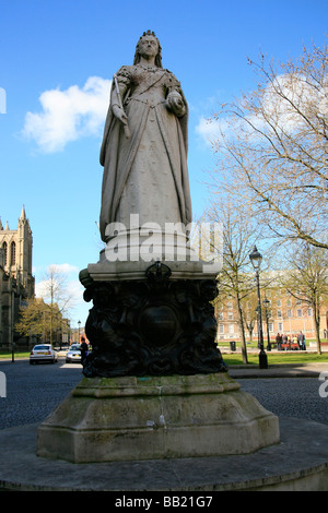 Stone Statue of queen Victoria Stock Photo - Alamy