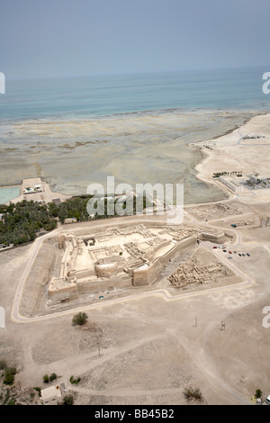 Aerial photograph of Bahrain Fort Manama Stock Photo - Alamy