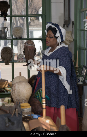 Wig Maker In Colonial Times